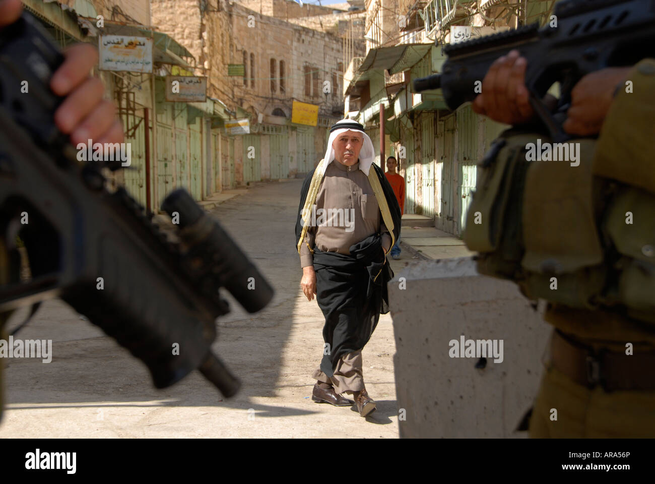 Israel soldier patrol hi-res stock photography and images - Alamy