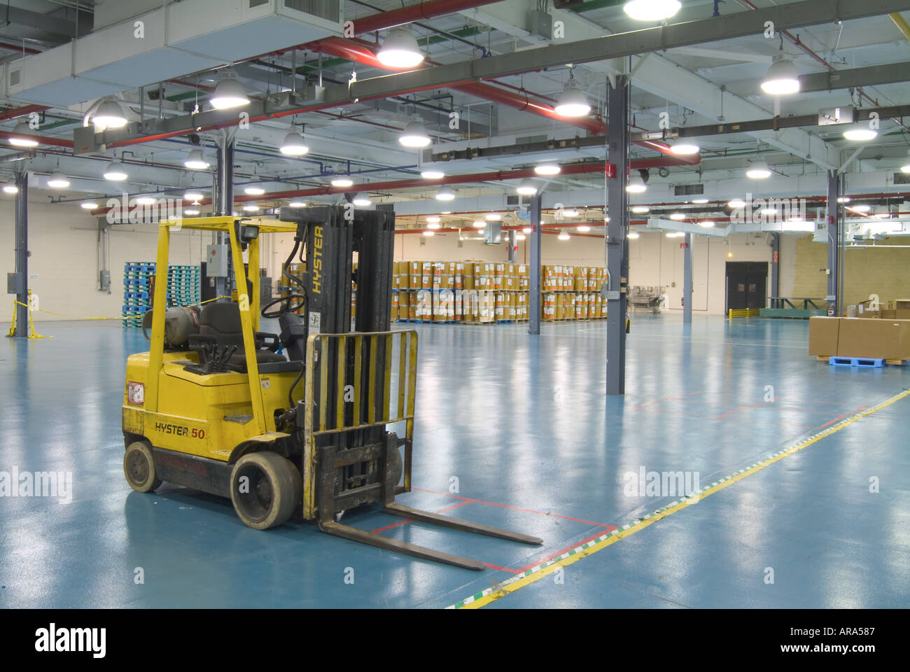 Empty Warehouse With Forklift, New Jersey, USA Stock Photo - Alamy