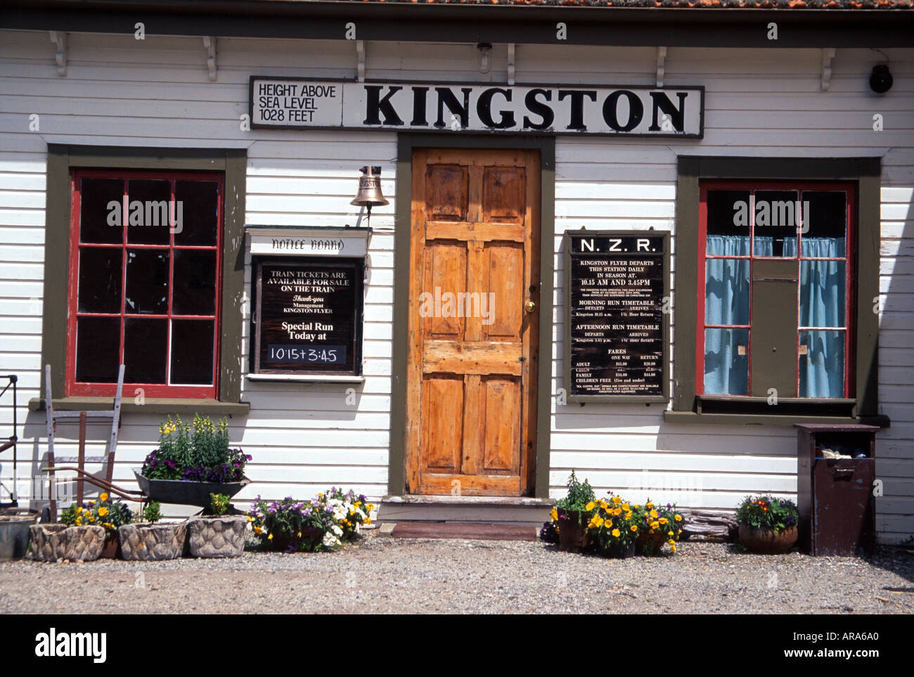 Kingston rail station hi-res stock photography and images - Alamy
