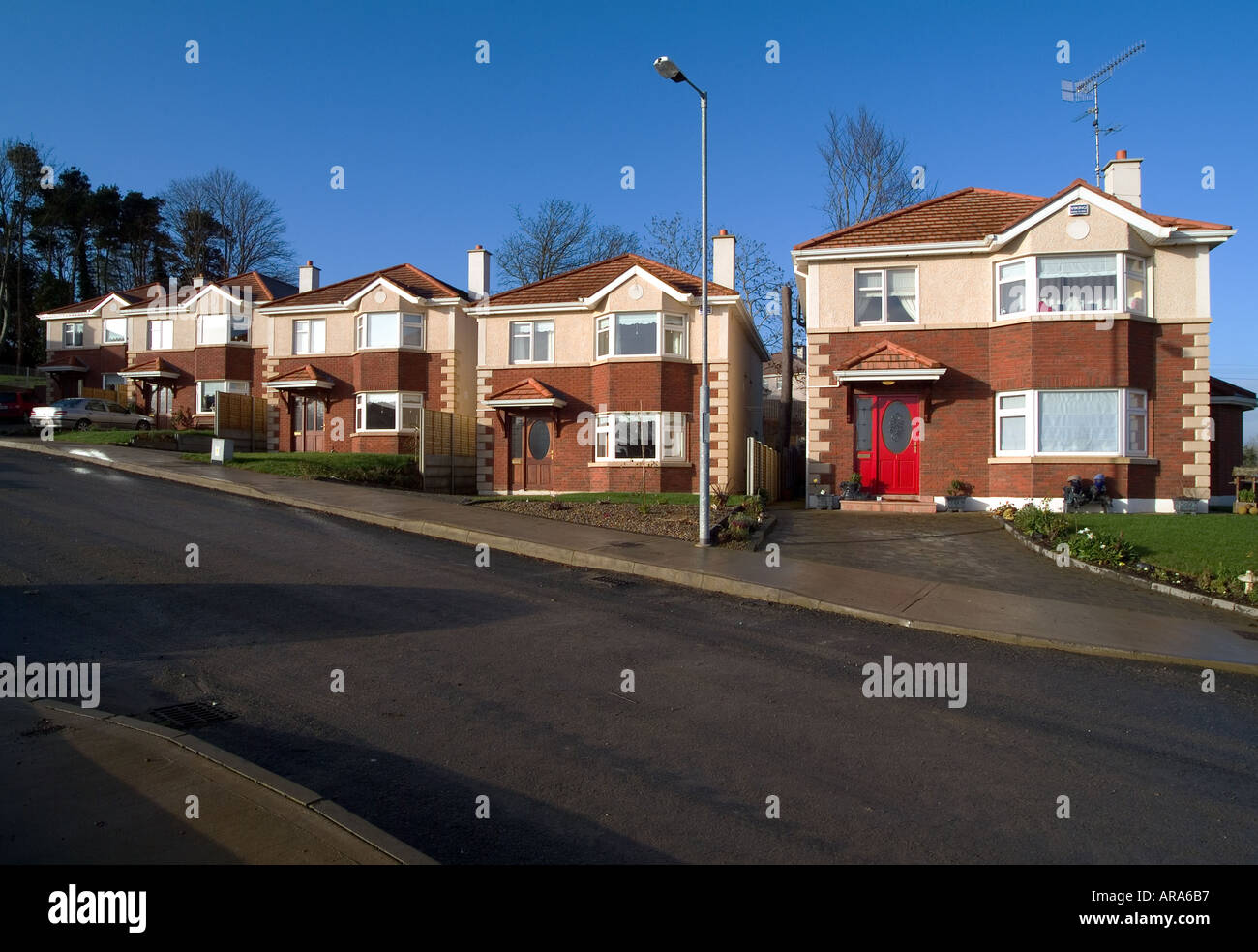 Detached family houses hi-res stock photography and images - Alamy