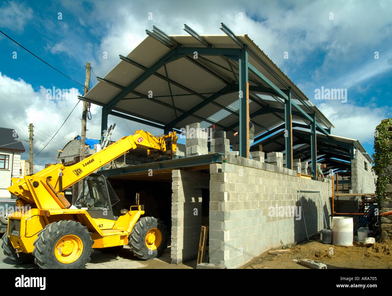 Construction work on a new building Stock Photo - Alamy