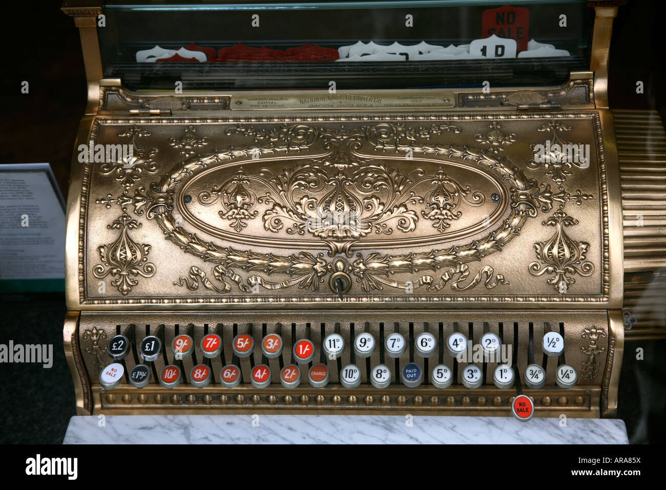 Old cash register Stock Photo - Alamy