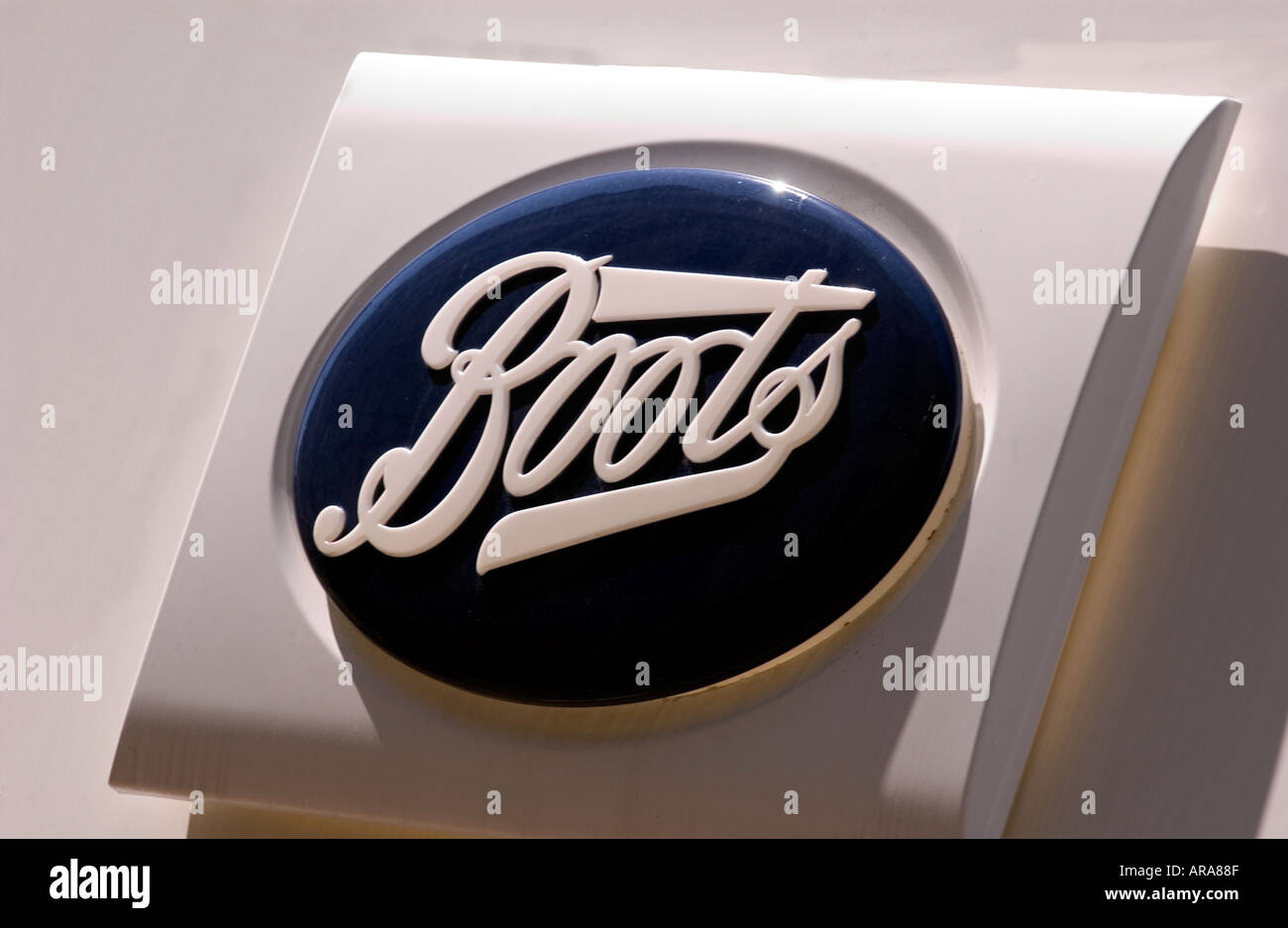 Boots logo hi-res stock photography and images - Alamy