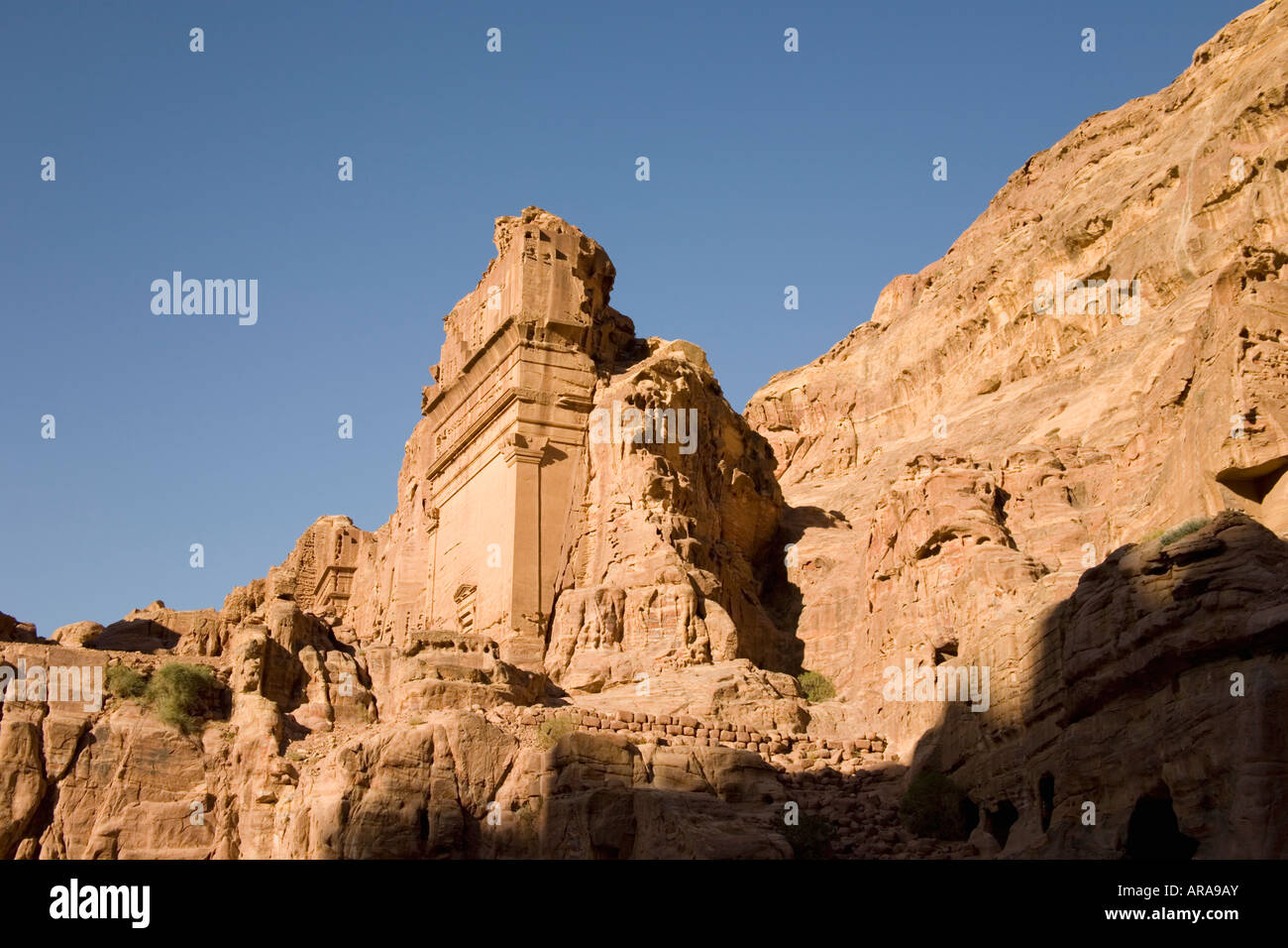 Red tomb hi-res stock photography and images - Alamy