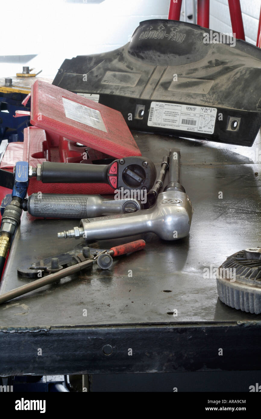 Automotive repair bench hi-res stock photography and images - Alamy