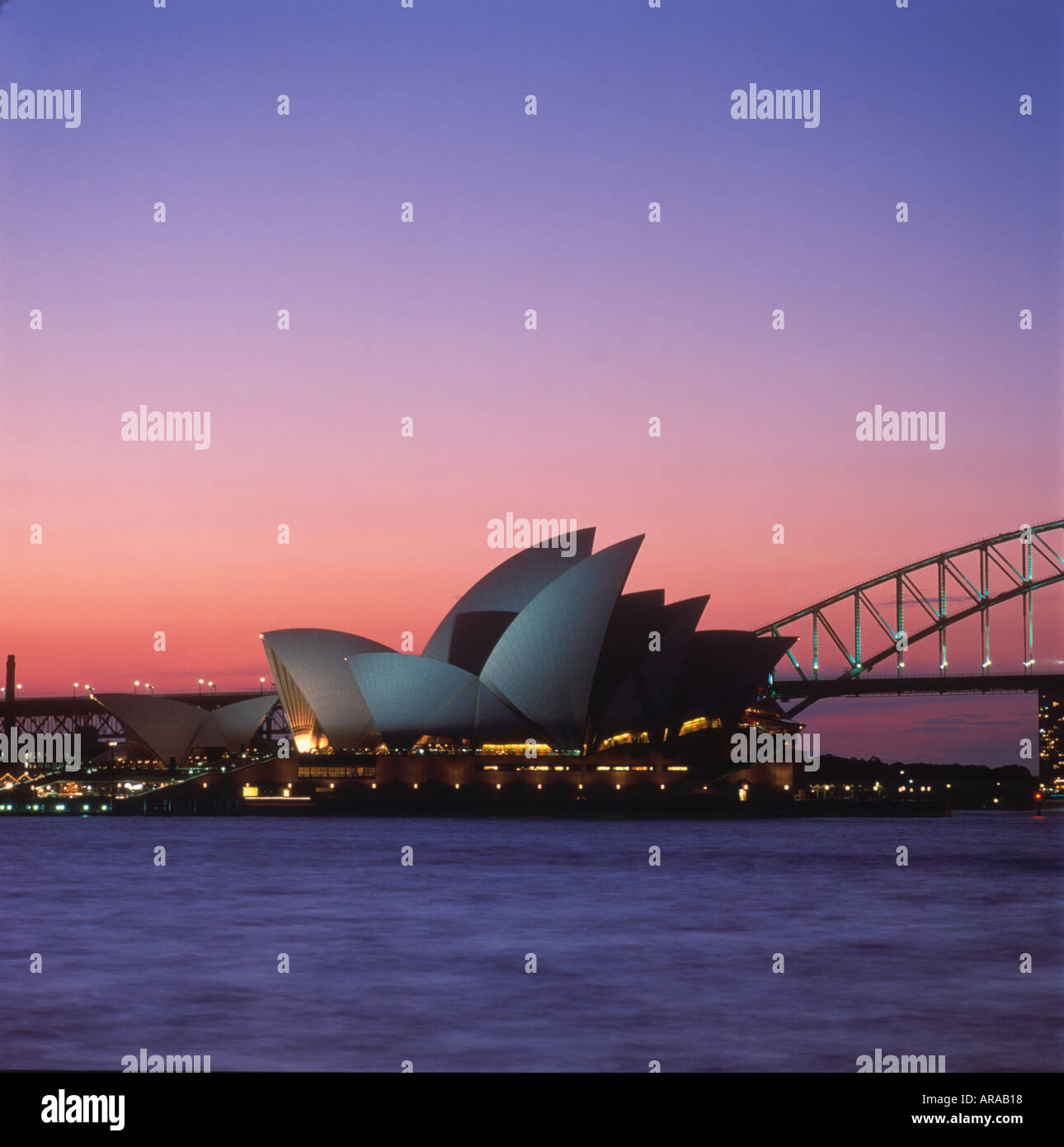 Sydney opera house at sunset hi-res stock photography and images - Alamy