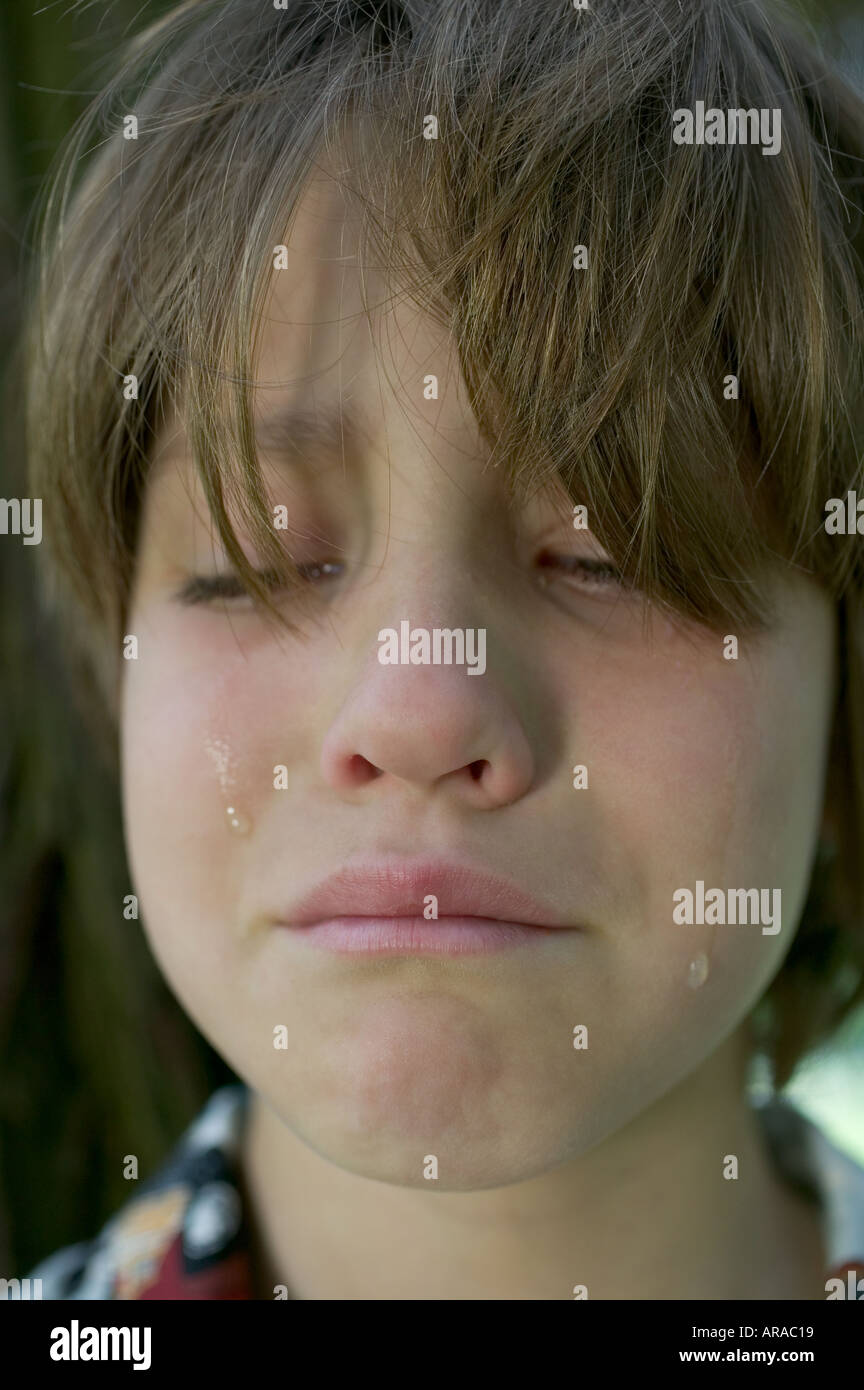 Boy preteen pain hi-res stock photography and images - Alamy