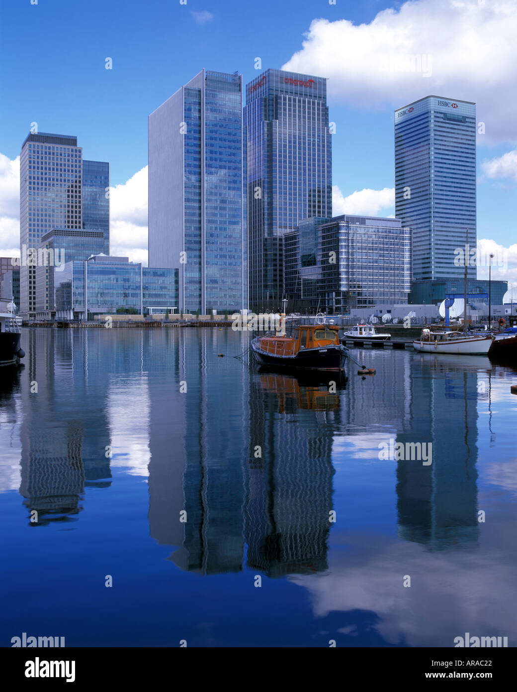 Dockside scene hi-res stock photography and images - Alamy