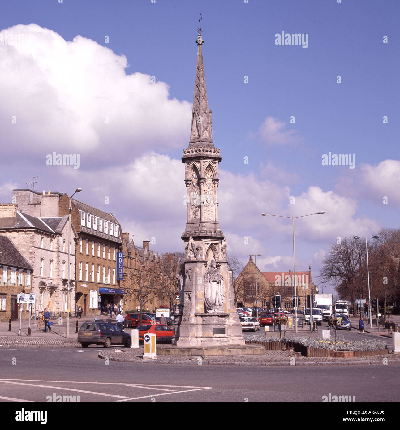 Banbury cross oxfordshire england hi-res stock photography and images ...