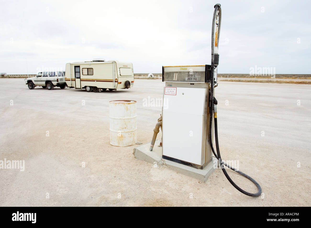 Petrol station truck australia hi-res stock photography and images - Alamy