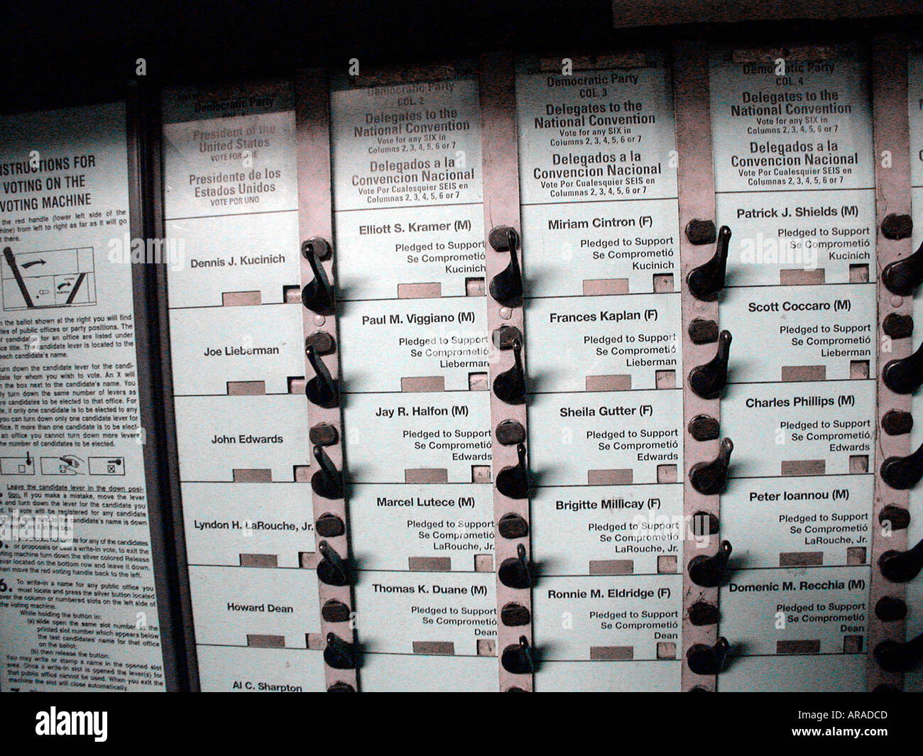 Mechanical voting hi-res stock photography and images - Alamy