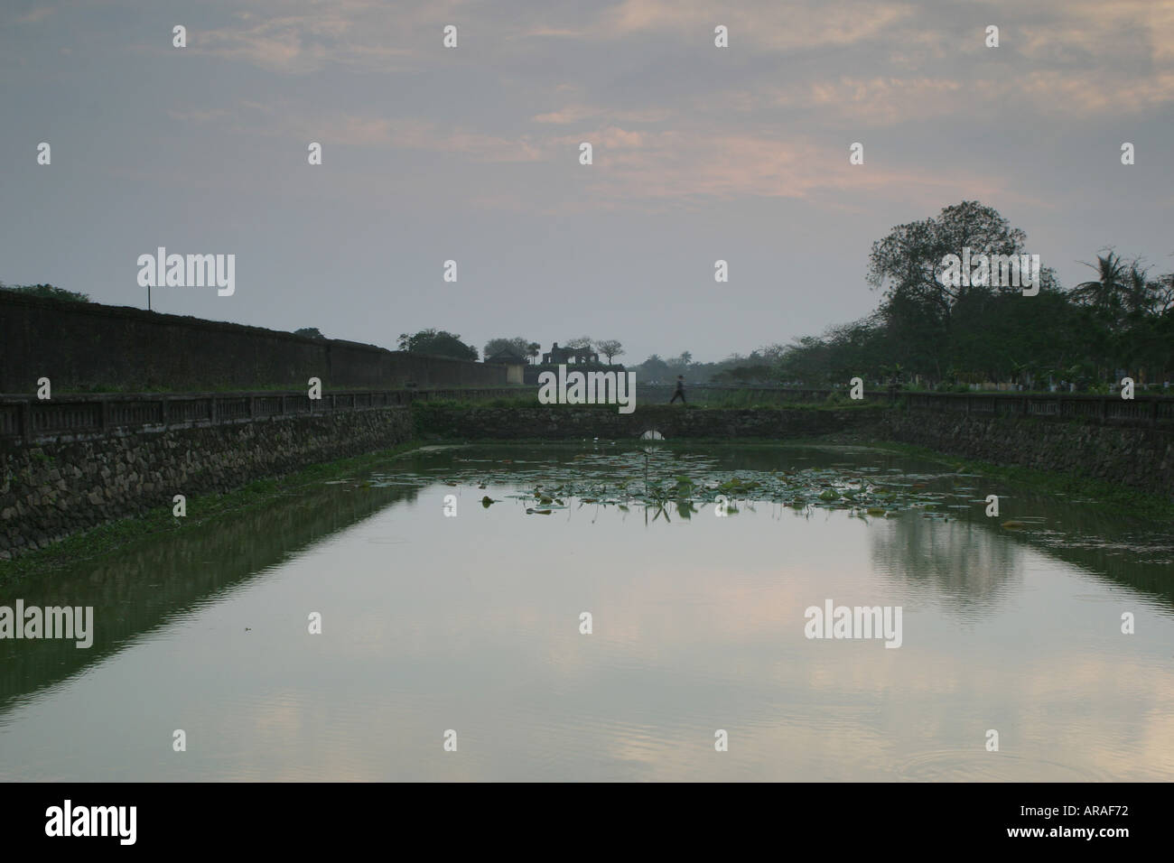 Imperial palaces moat hi-res stock photography and images - Alamy