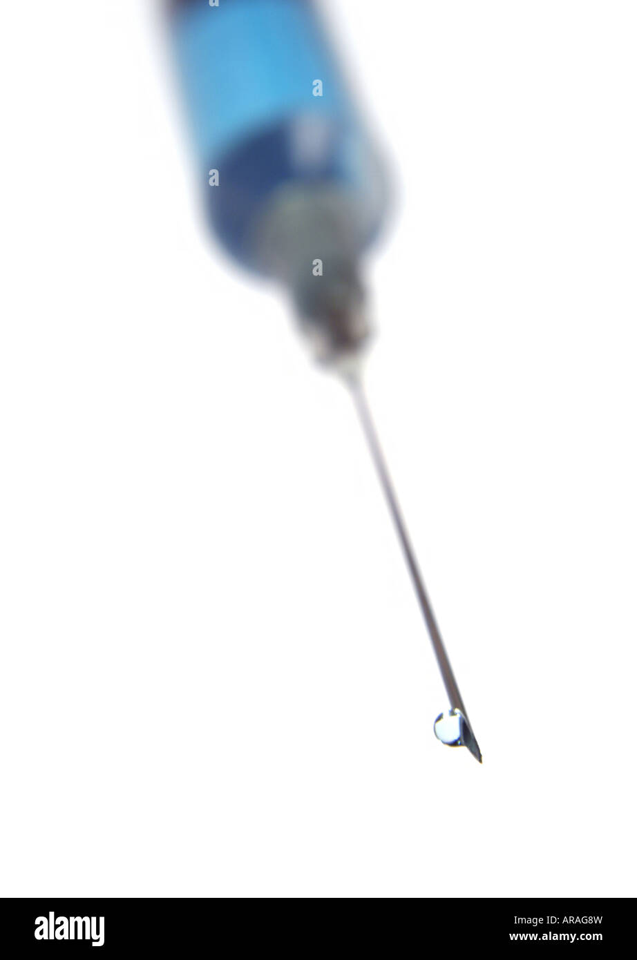 syringe isolated on white Stock Photo - Alamy