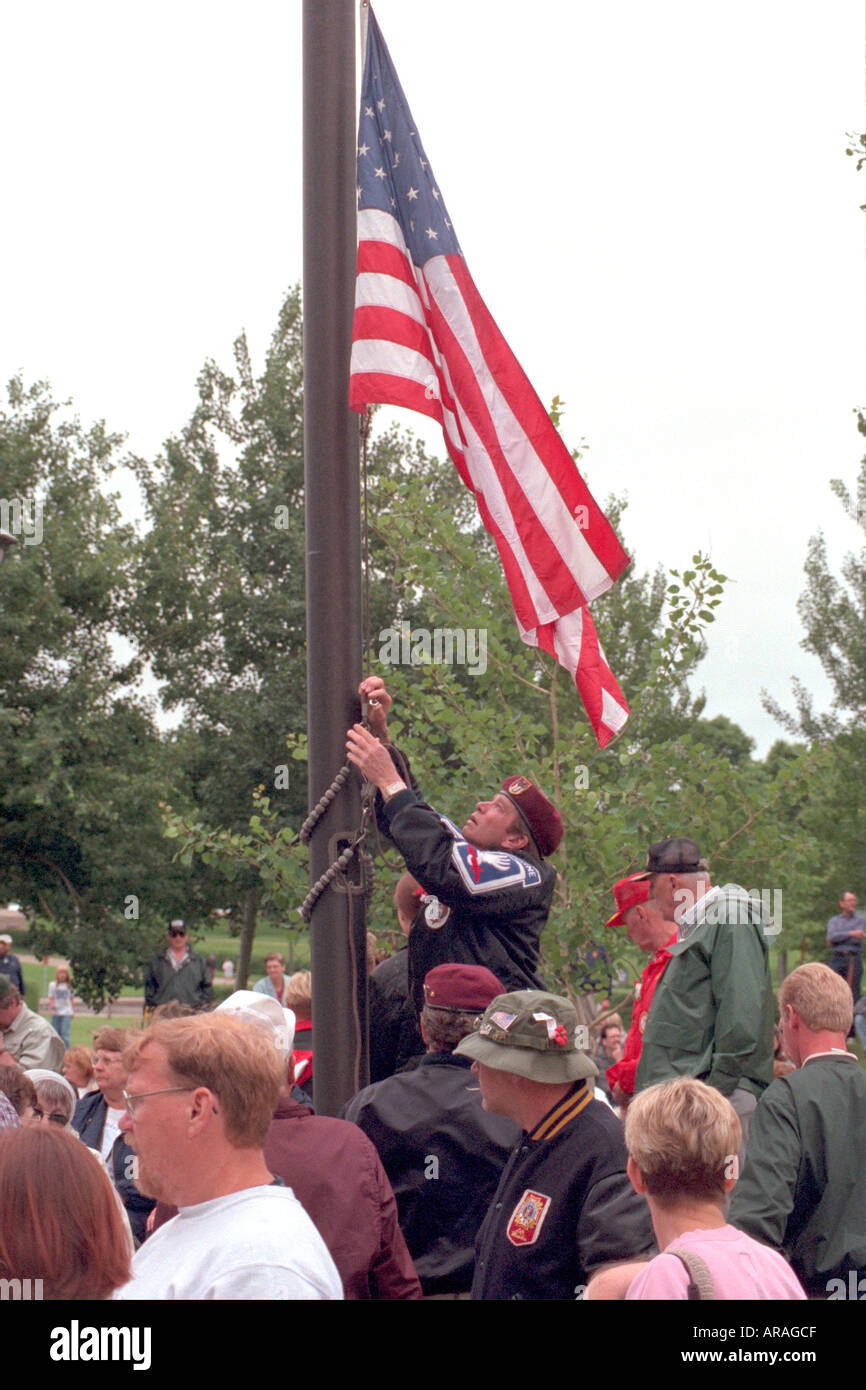 Soldiers raising the american flag raising of the american flag hi-res ...