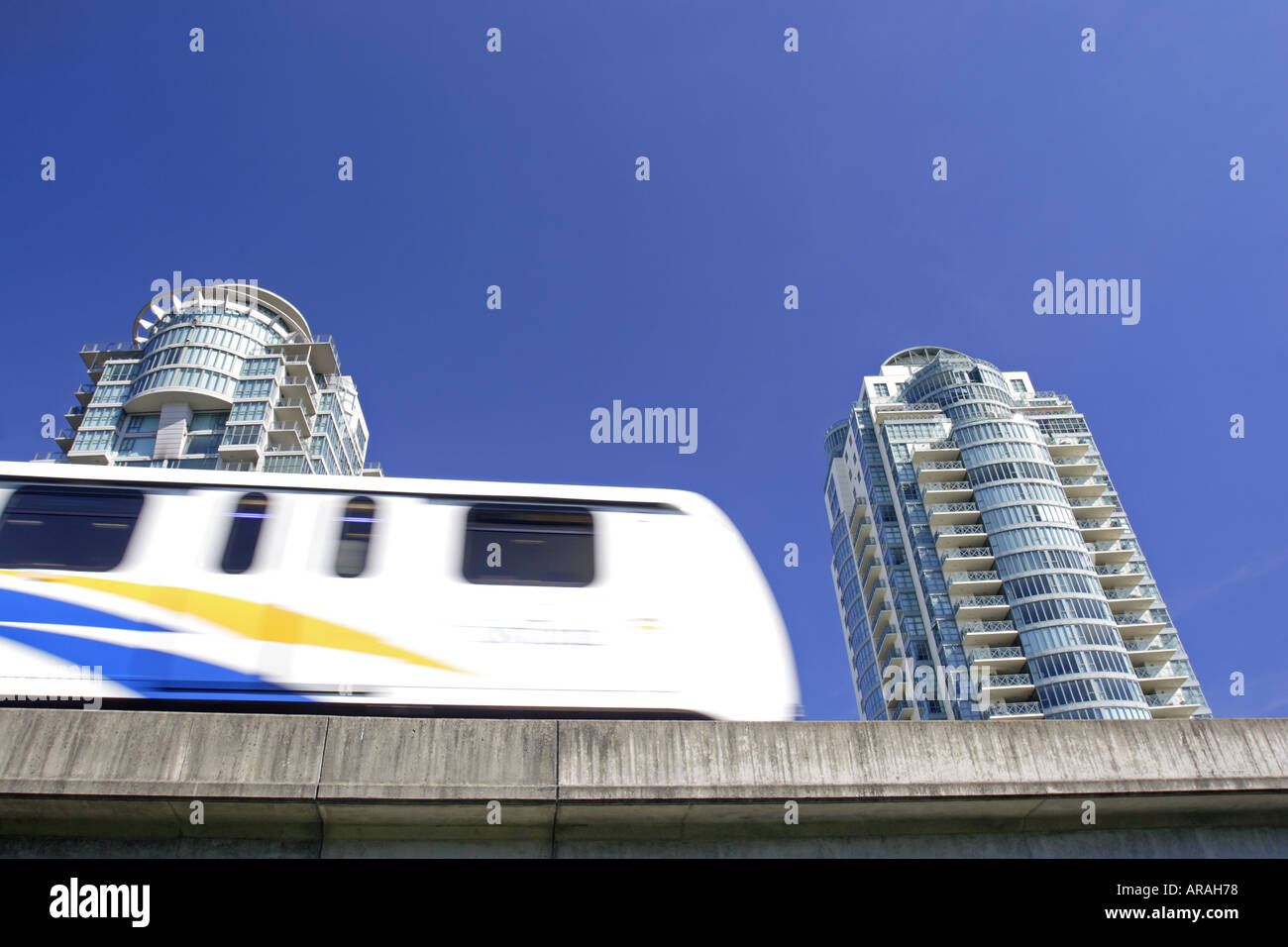Skytrain vancouver hi-res stock photography and images - Alamy