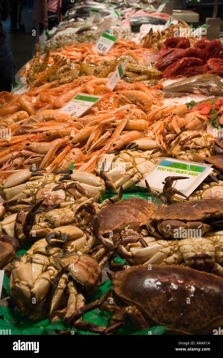 Fish stall at market Stock Photo - Alamy