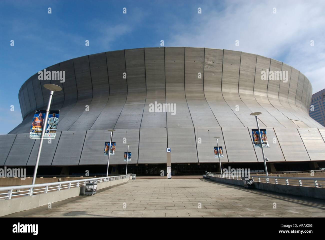 New orleans superdome stadium hi-res stock photography and images - Alamy