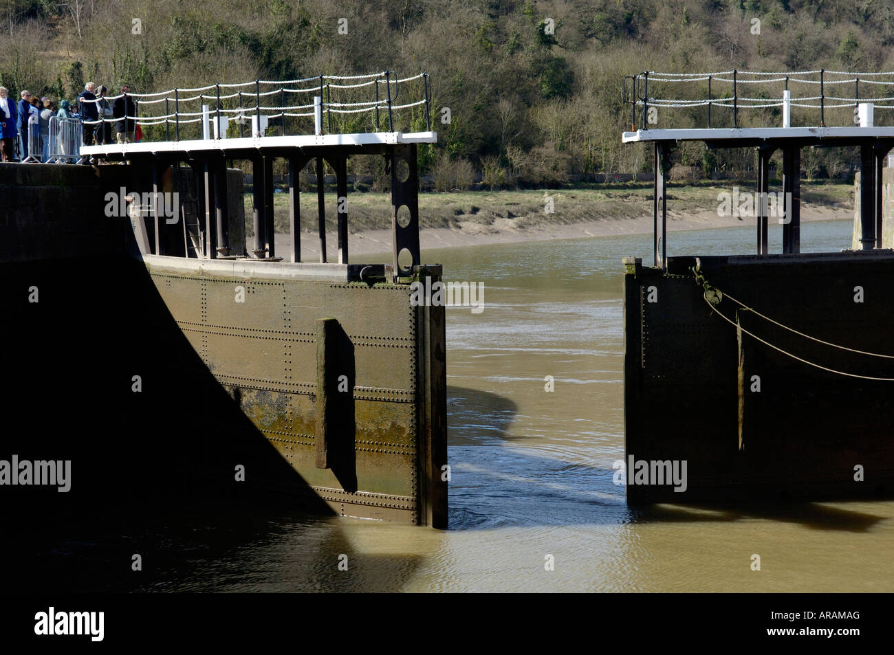 Gates floating harbour hi-res stock photography and images - Alamy