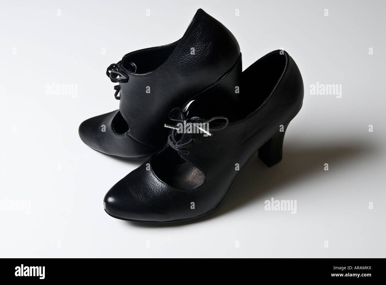 Black womens shoe shiny hi-res stock photography and images - Alamy