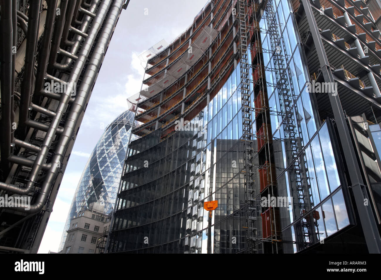 London in construction hi-res stock photography and images - Alamy