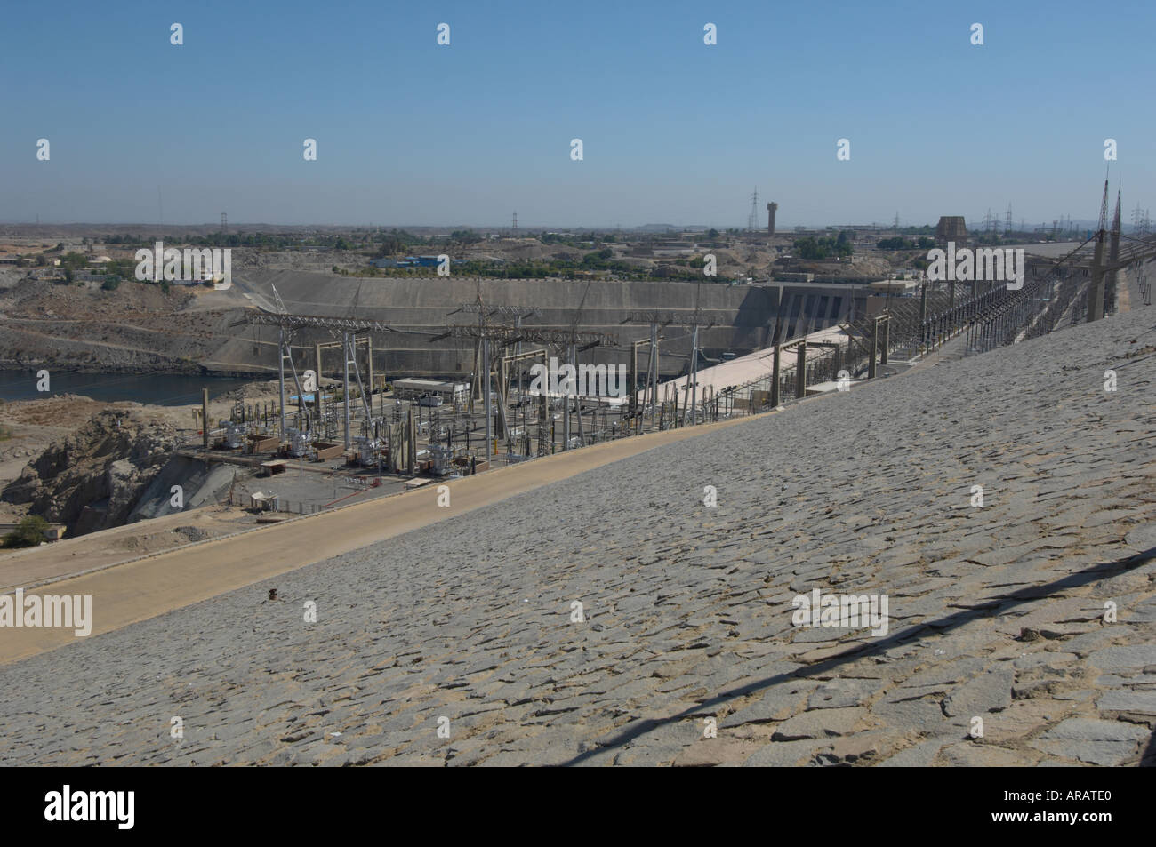 Aswan high dam construction hi-res stock photography and images - Alamy