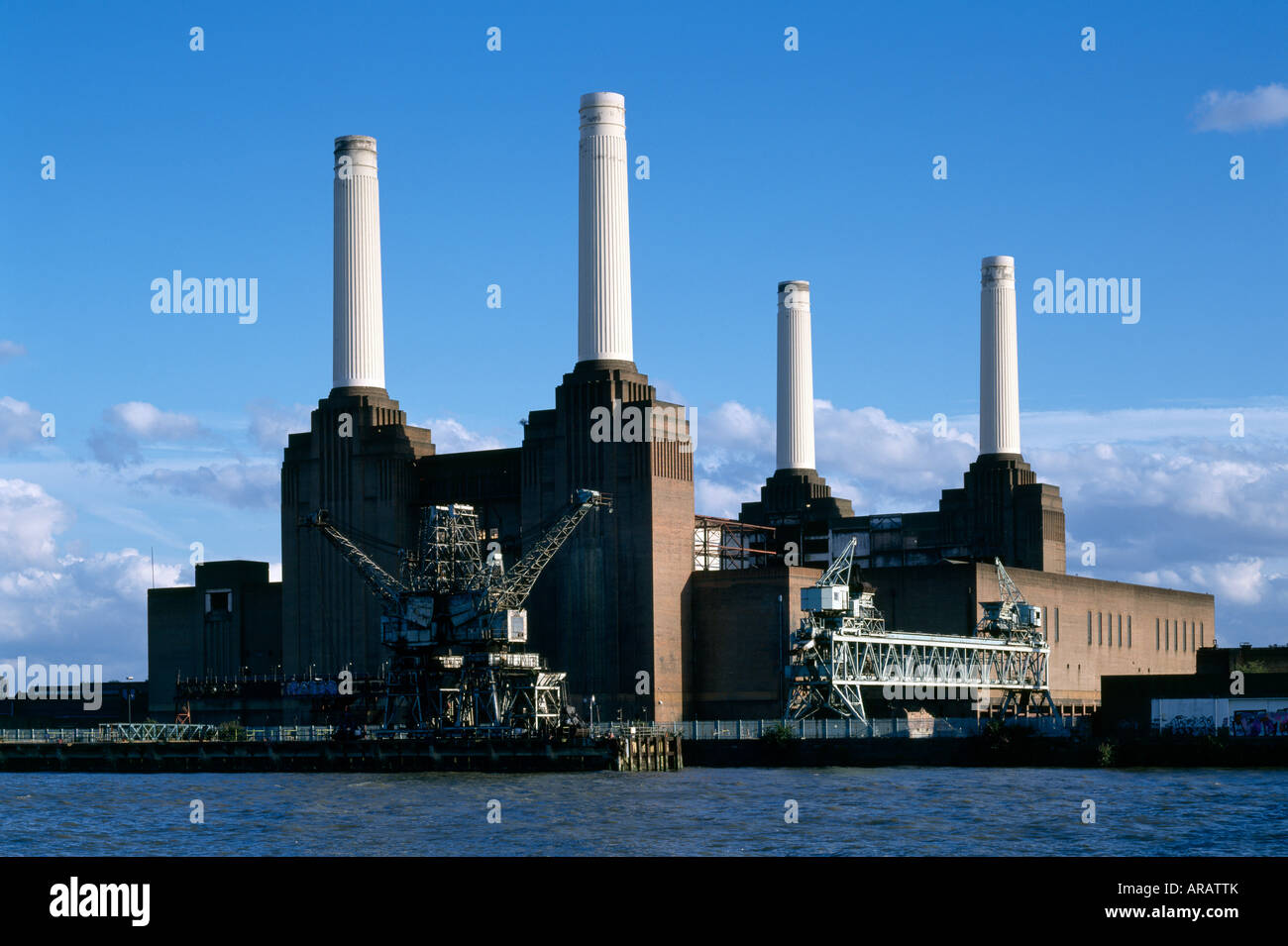 London Building Power Supply High Resolution Stock Photography and ...