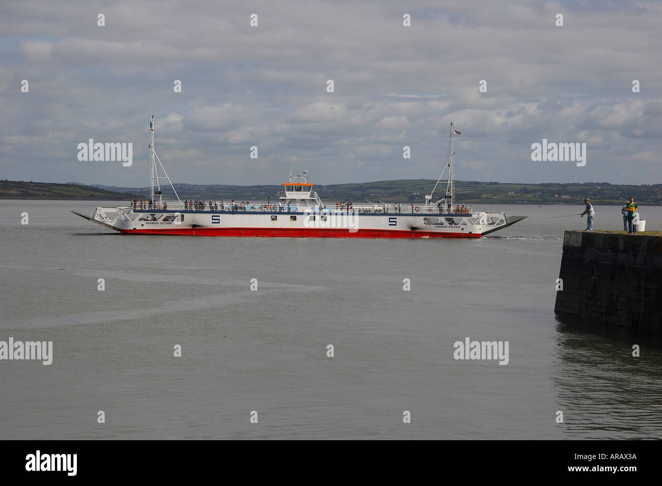 ferry crossing river Shannon in Ireland Stock Photo - Alamy