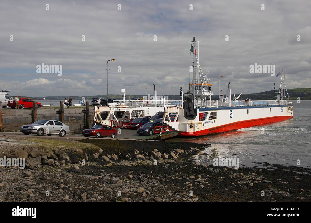 Shannon ferry kerry ireland hi-res stock photography and images - Alamy