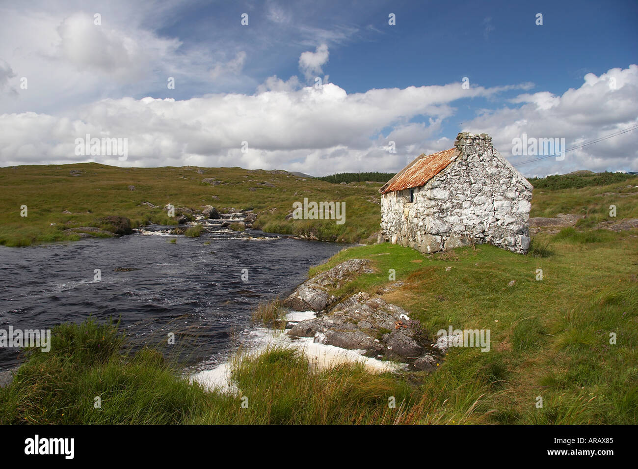 hut in Irish landscape Stock Photo - Alamy