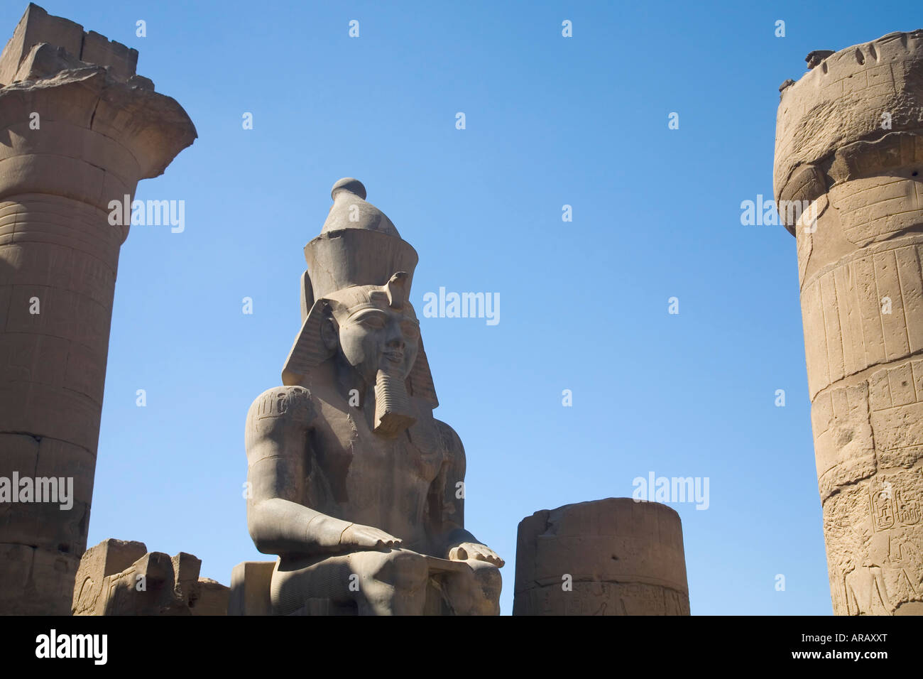 Colossus of rameses ii hi-res stock photography and images - Alamy