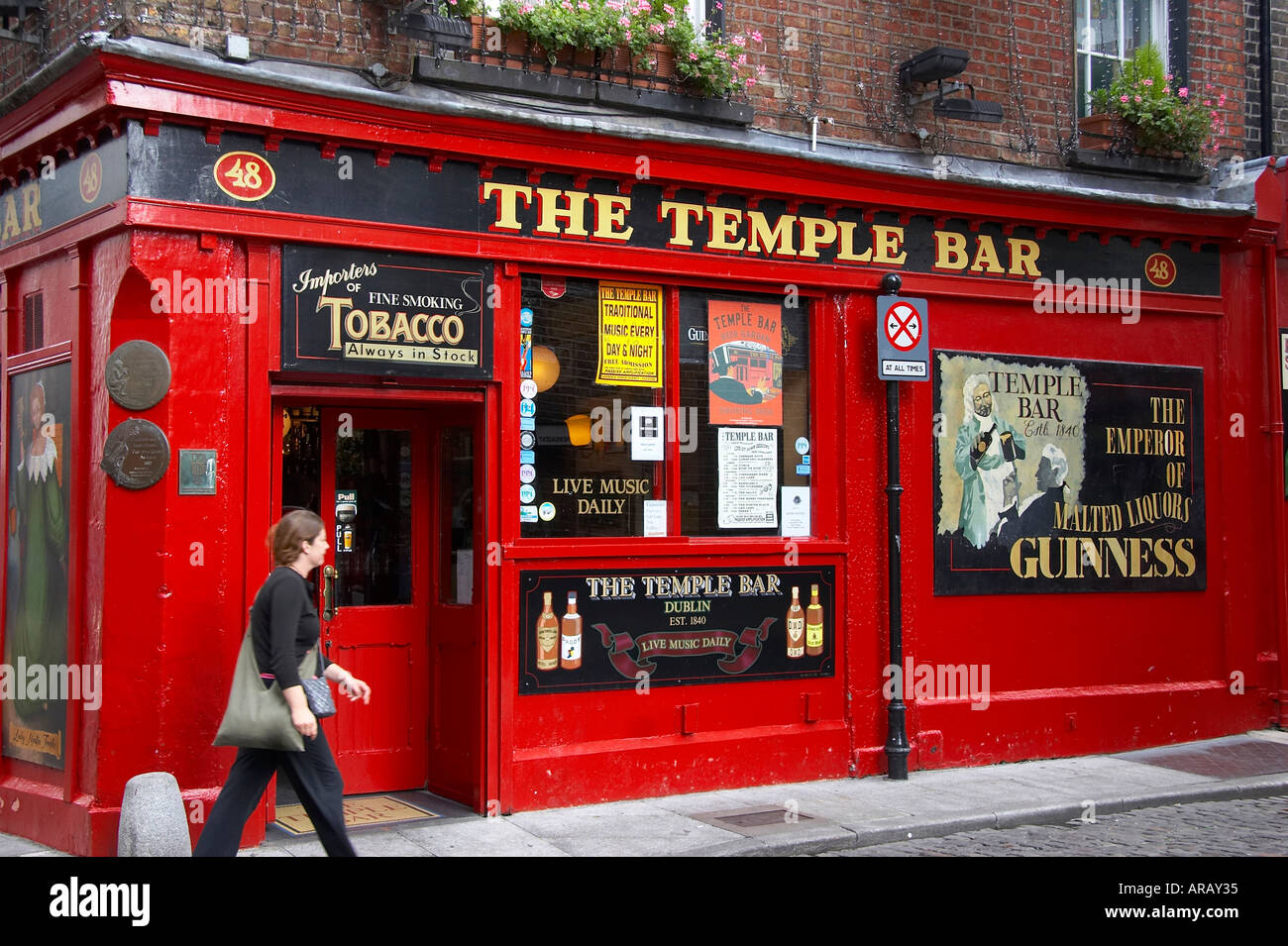 pub "The Temple Bar Stock Photo - Alamy