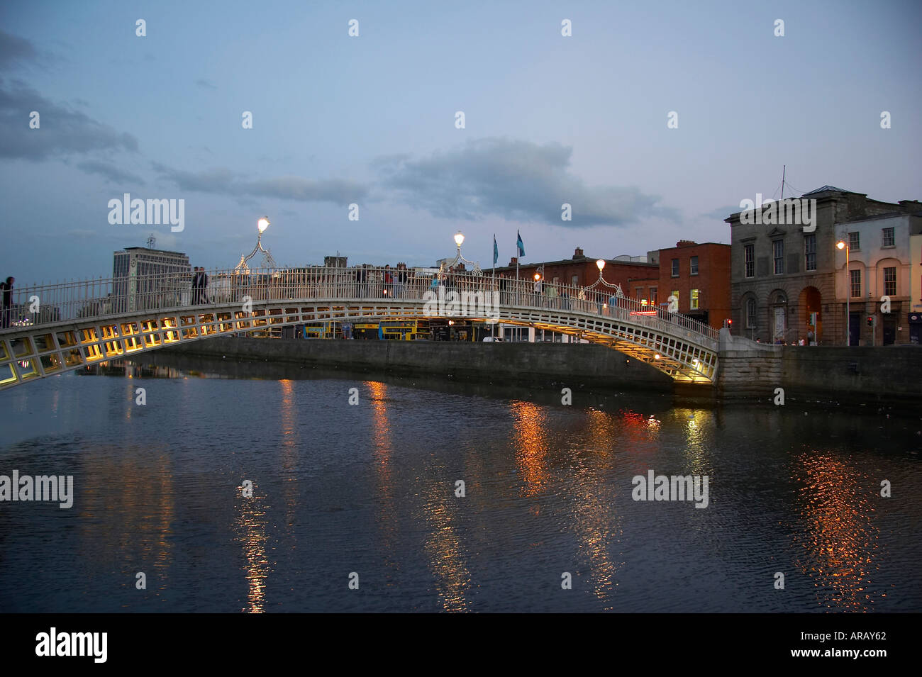 Halfpenny bridge in Dublin Stock Photo - Alamy