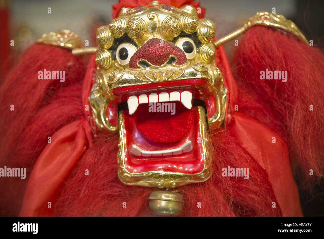 Gold inlaid dragon hand puppet in Jinshow Zhuang puppet store and ...