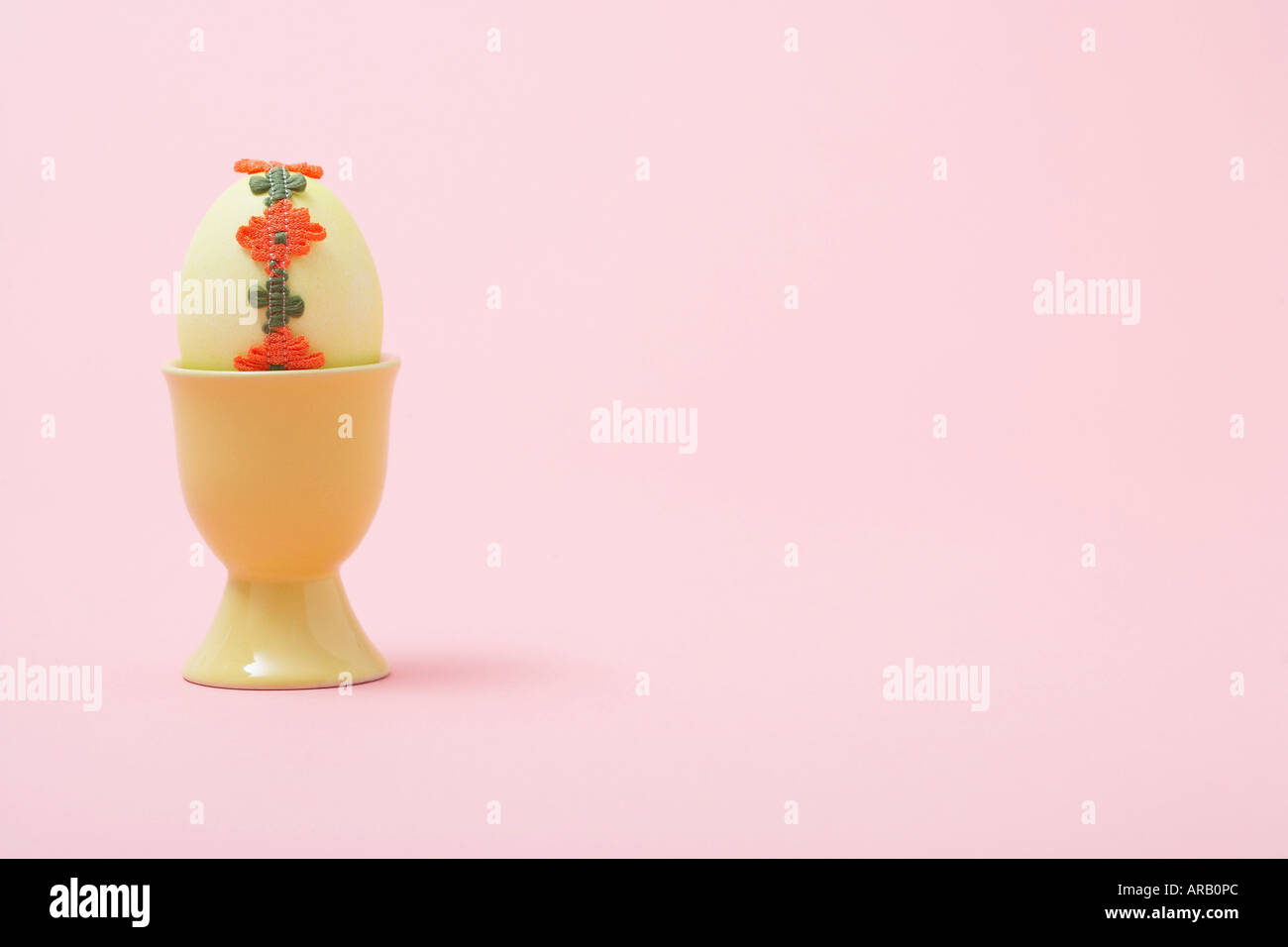 Closeup easter egg decorated hi-res stock photography and images - Alamy