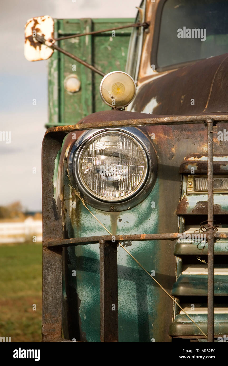 A rusty old pickup truck Stock Photo - Alamy