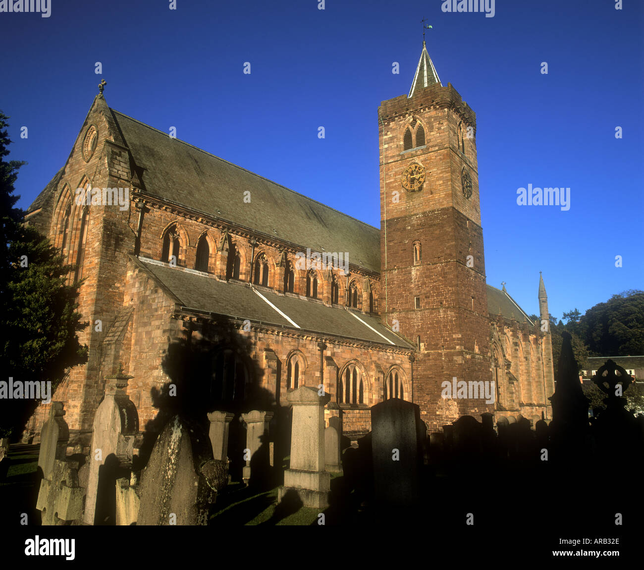 Dunblane cathedral hi-res stock photography and images - Alamy