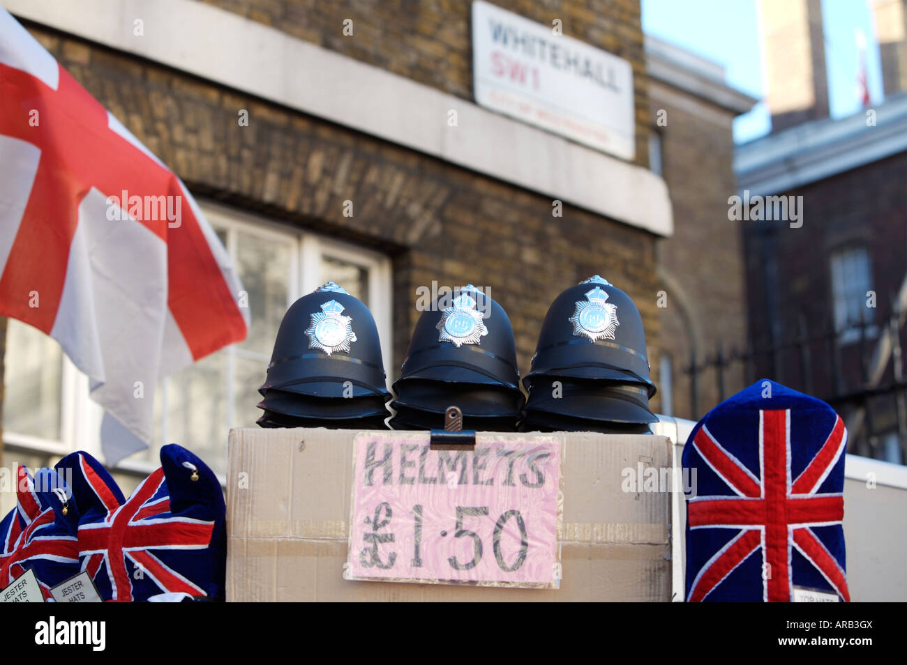 Tacky souvenirs hi-res stock photography and images - Alamy