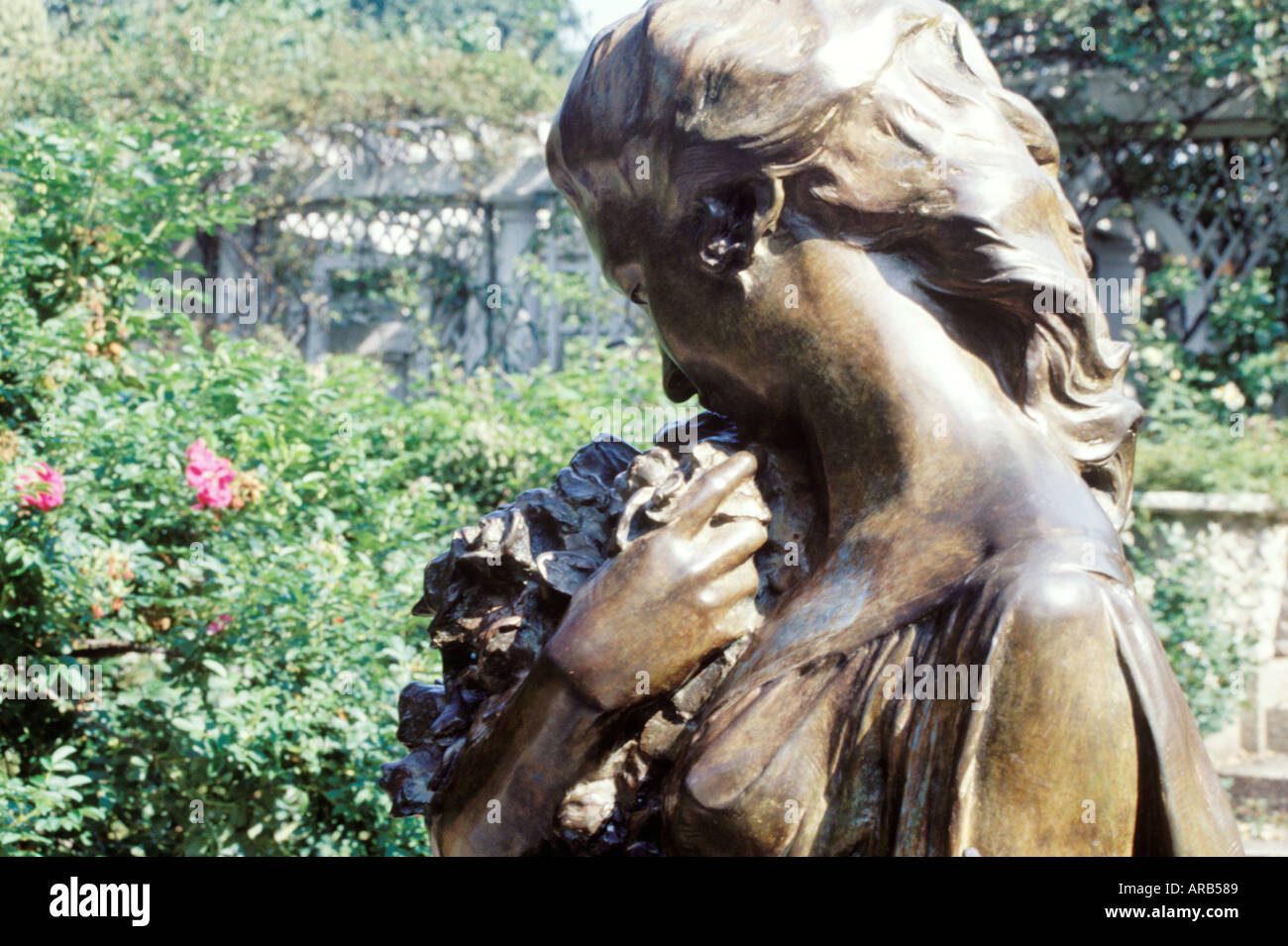 Garden Statue of woman with sundial Brooklyn Botanic Garden USA Stock ...