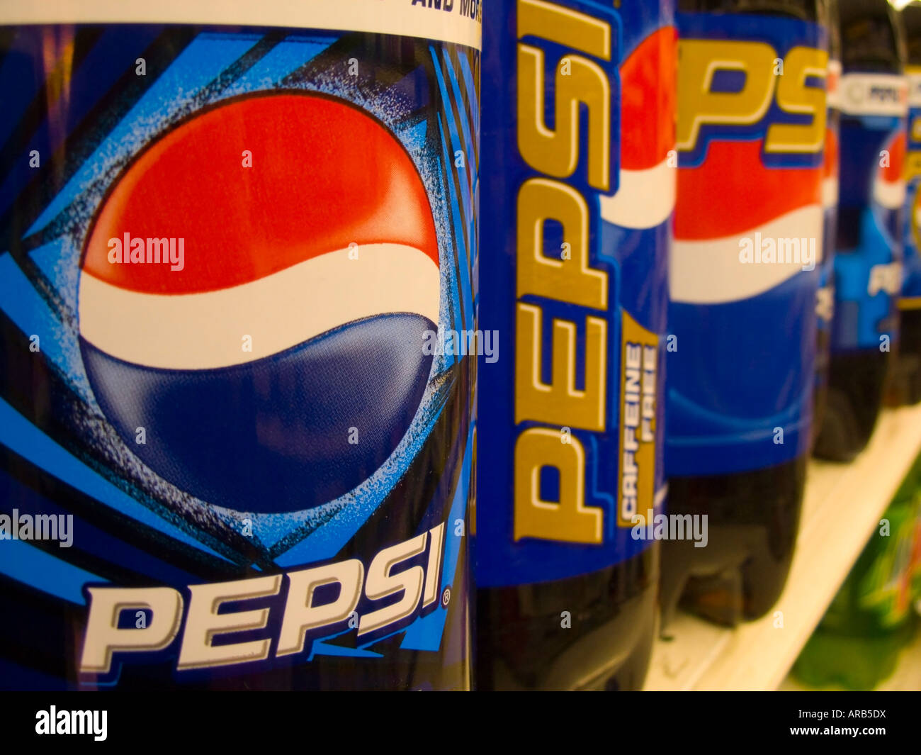 Pepsi beverage supermarket hi-res stock photography and images - Alamy