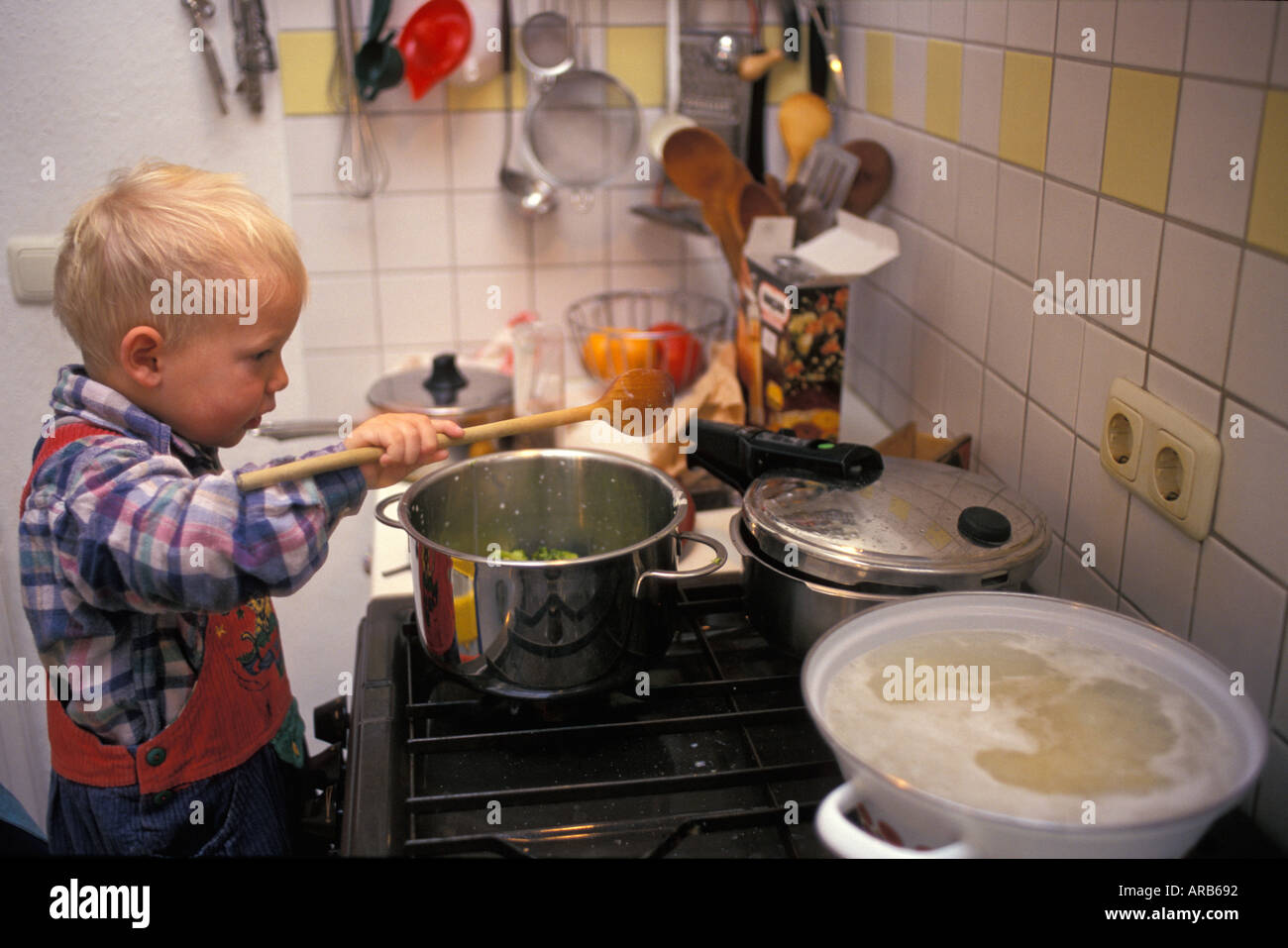 Cooking injury burn hi-res stock photography and images - Alamy