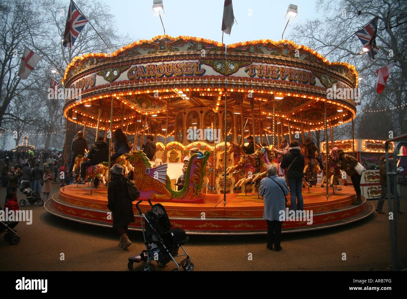 Christmas funfair at Hyde Park London Stock Photo - Alamy