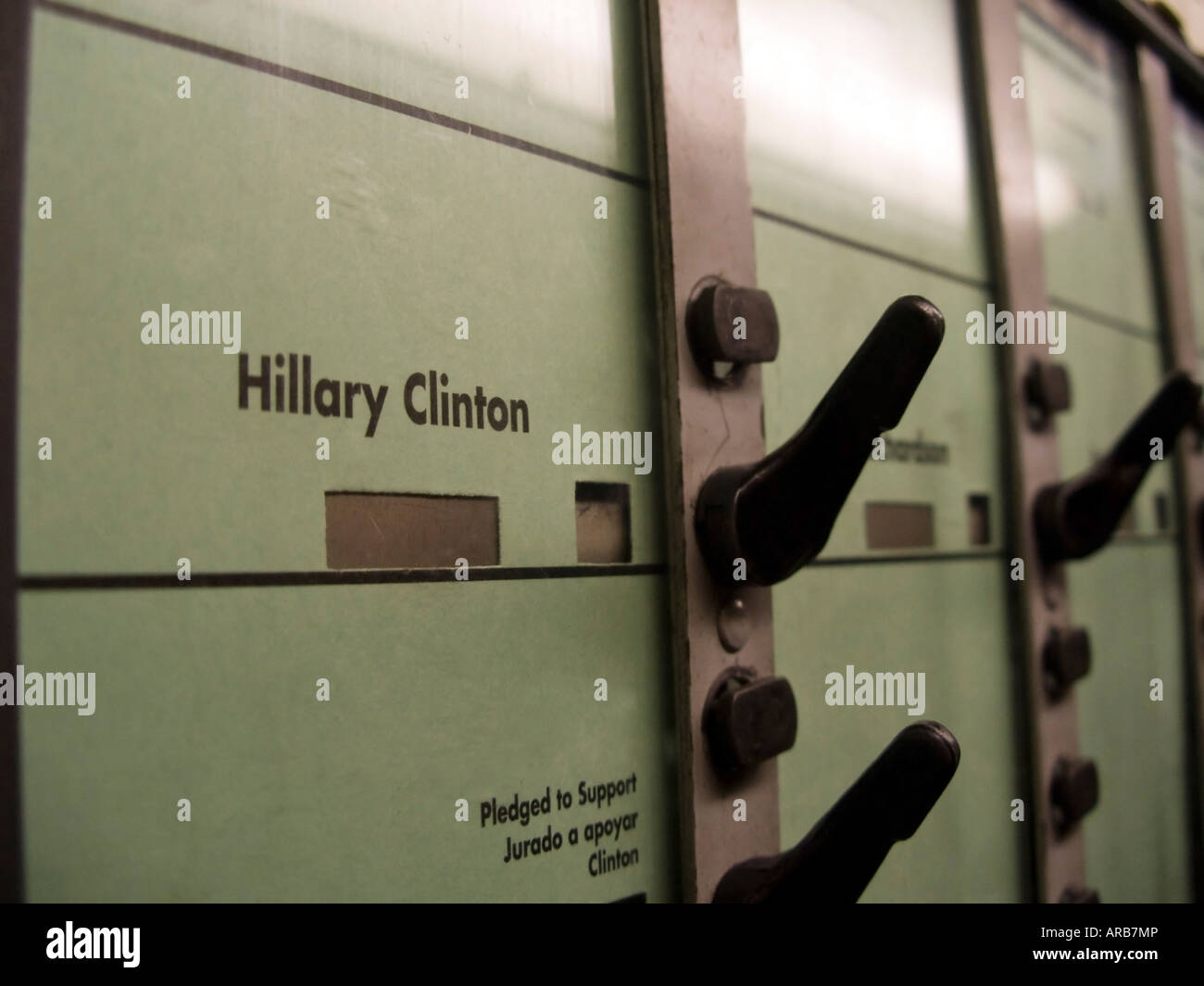 New york state voting machine hi-res stock photography and images - Alamy