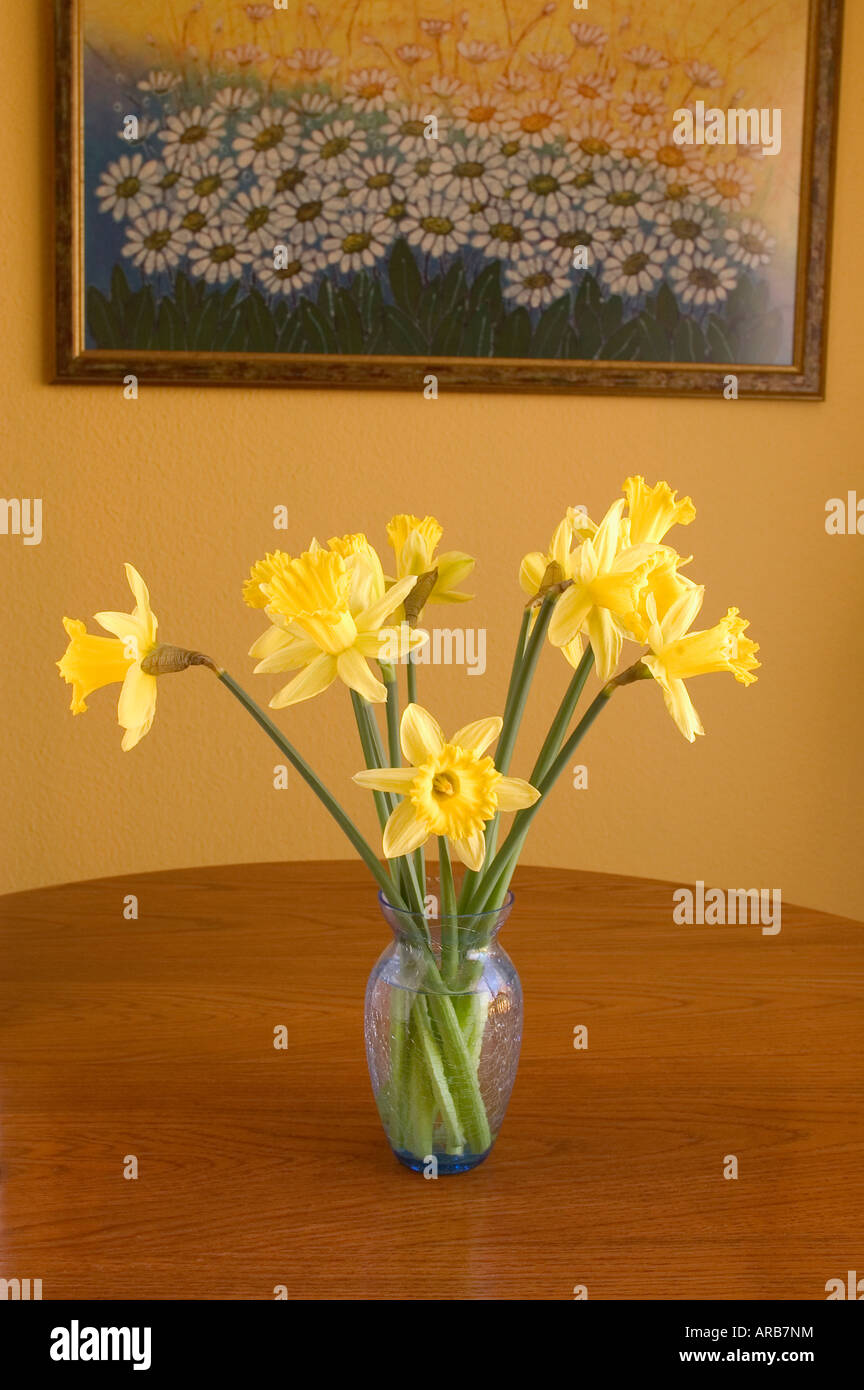 Photography of daffodils in a vase hi-res stock photography and images ...