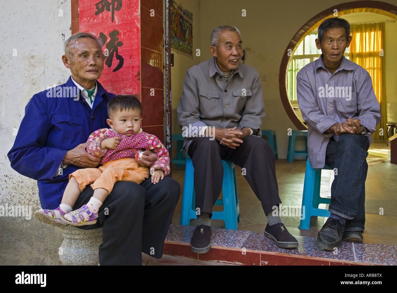 Grandfather, grand daugher and friends, Hukeng, Yonding County, Fujian ...