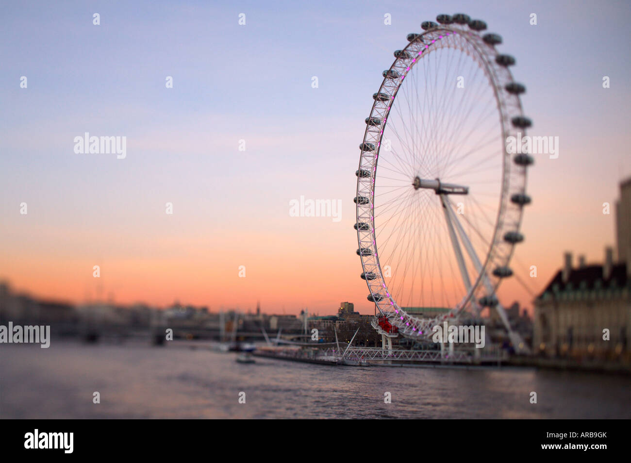 London eye sun setting hi-res stock photography and images - Alamy