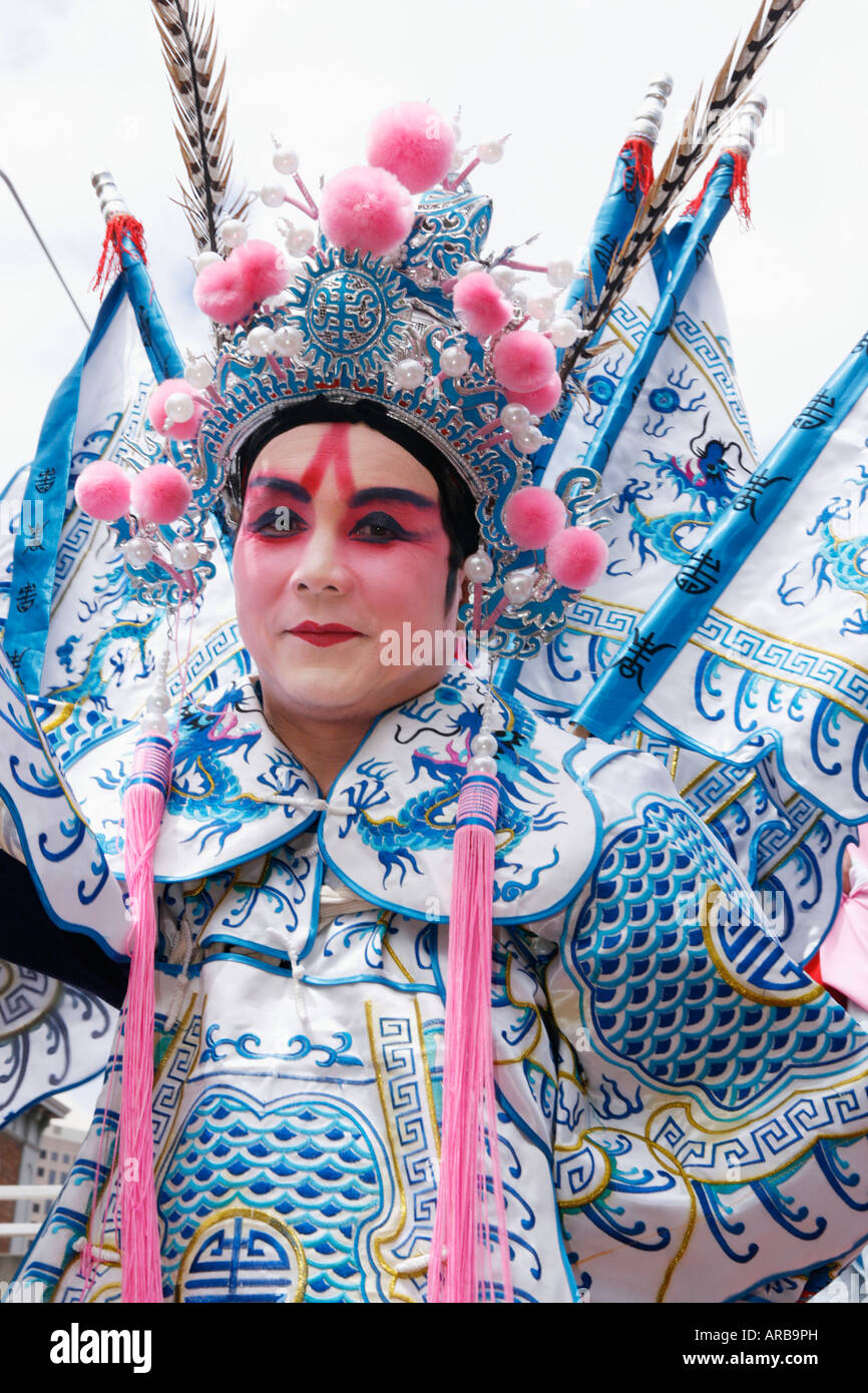 Chinese warrior costume hi-res stock photography and images - Alamy