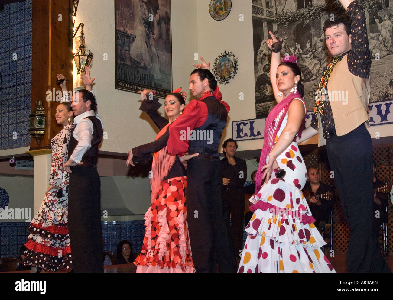 Flamenco dancers gypsy hi-res stock photography and images - Alamy