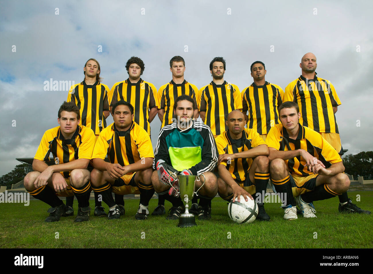 African soccer team with trophy hi-res stock photography and images - Alamy