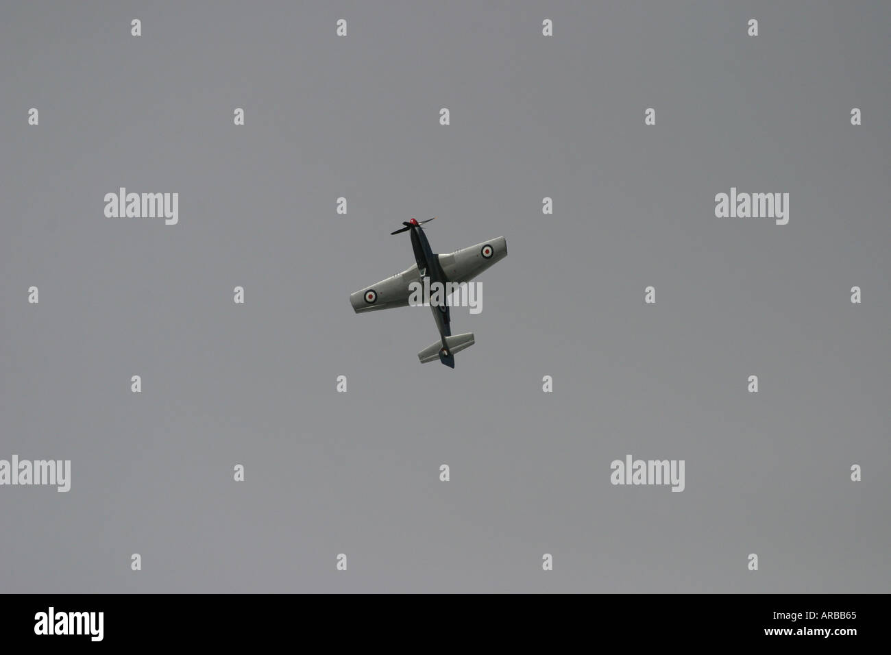 Ww2 aeroplanes in sky hi-res stock photography and images - Alamy