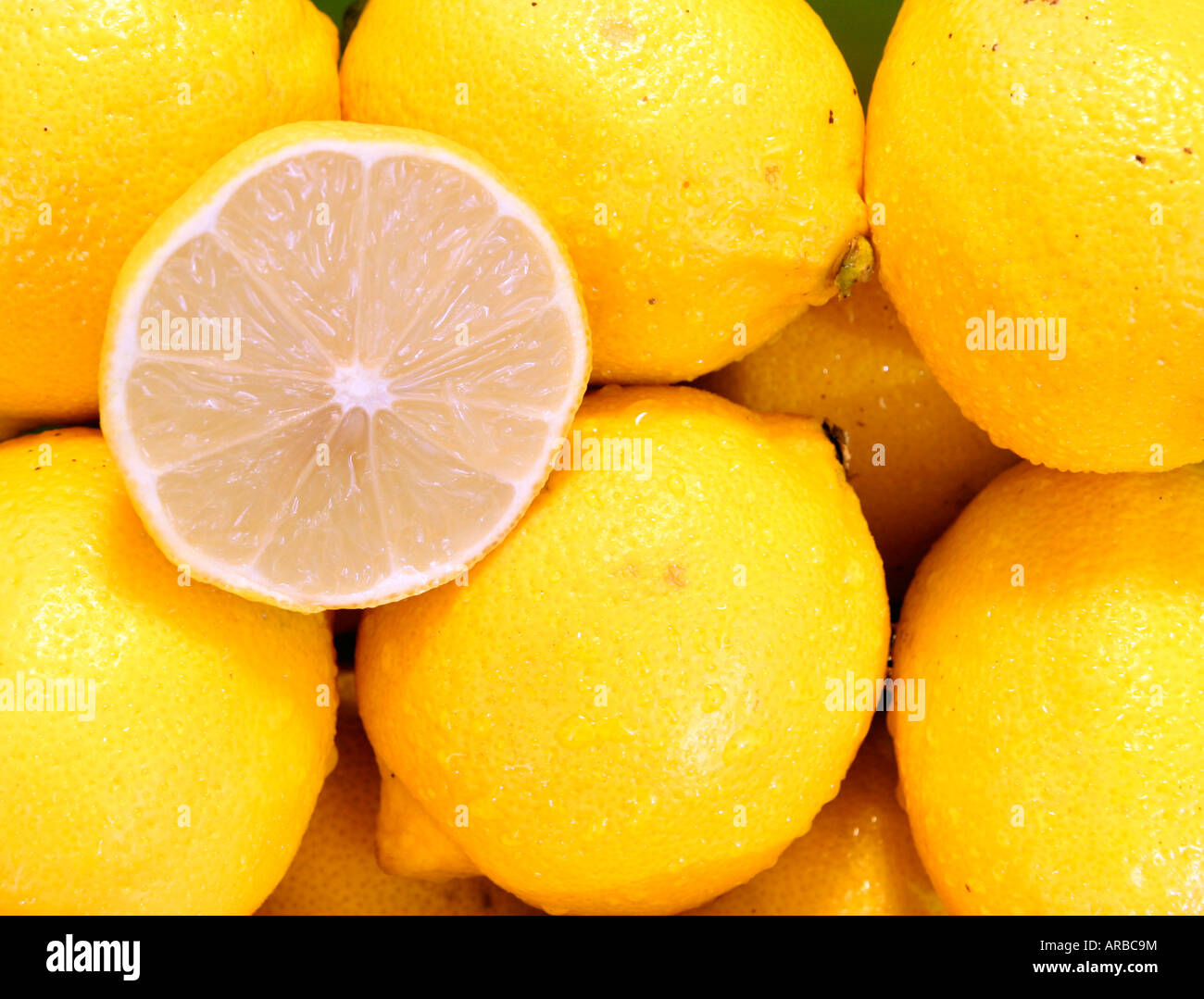 Group of yellow fresh lemons. Macro image Stock Photo - Alamy